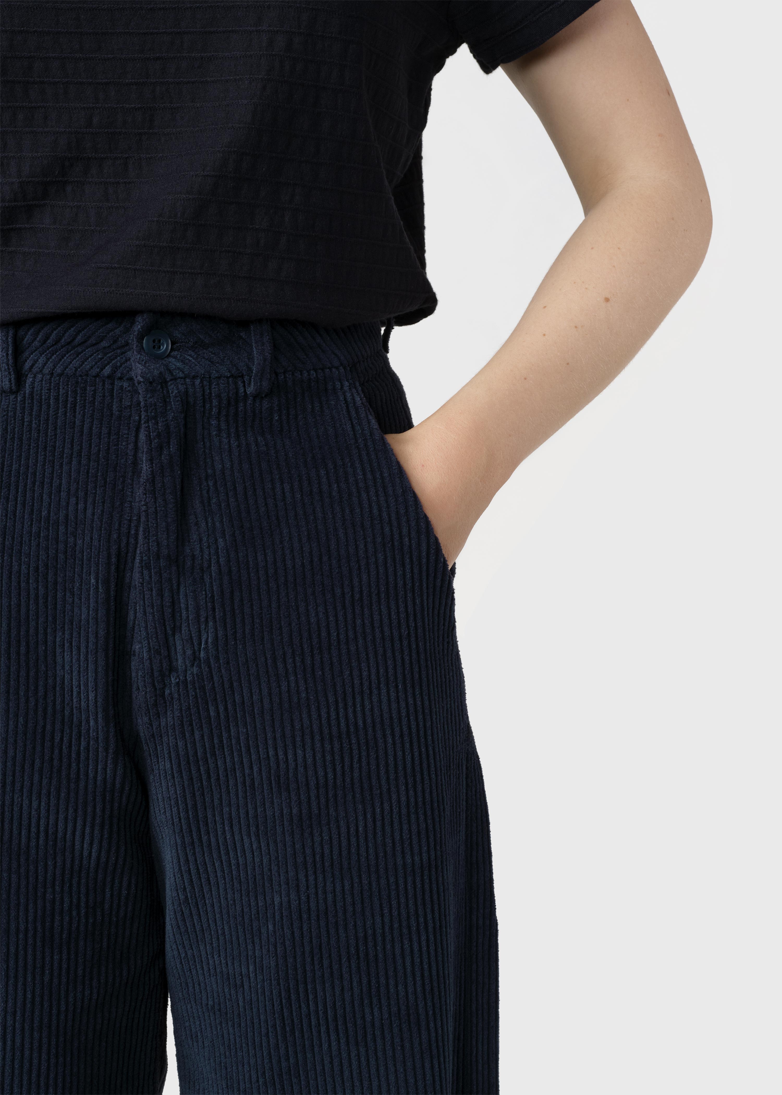 Lydia jumbo corduroy pants - Navy – klitmollercollective.com